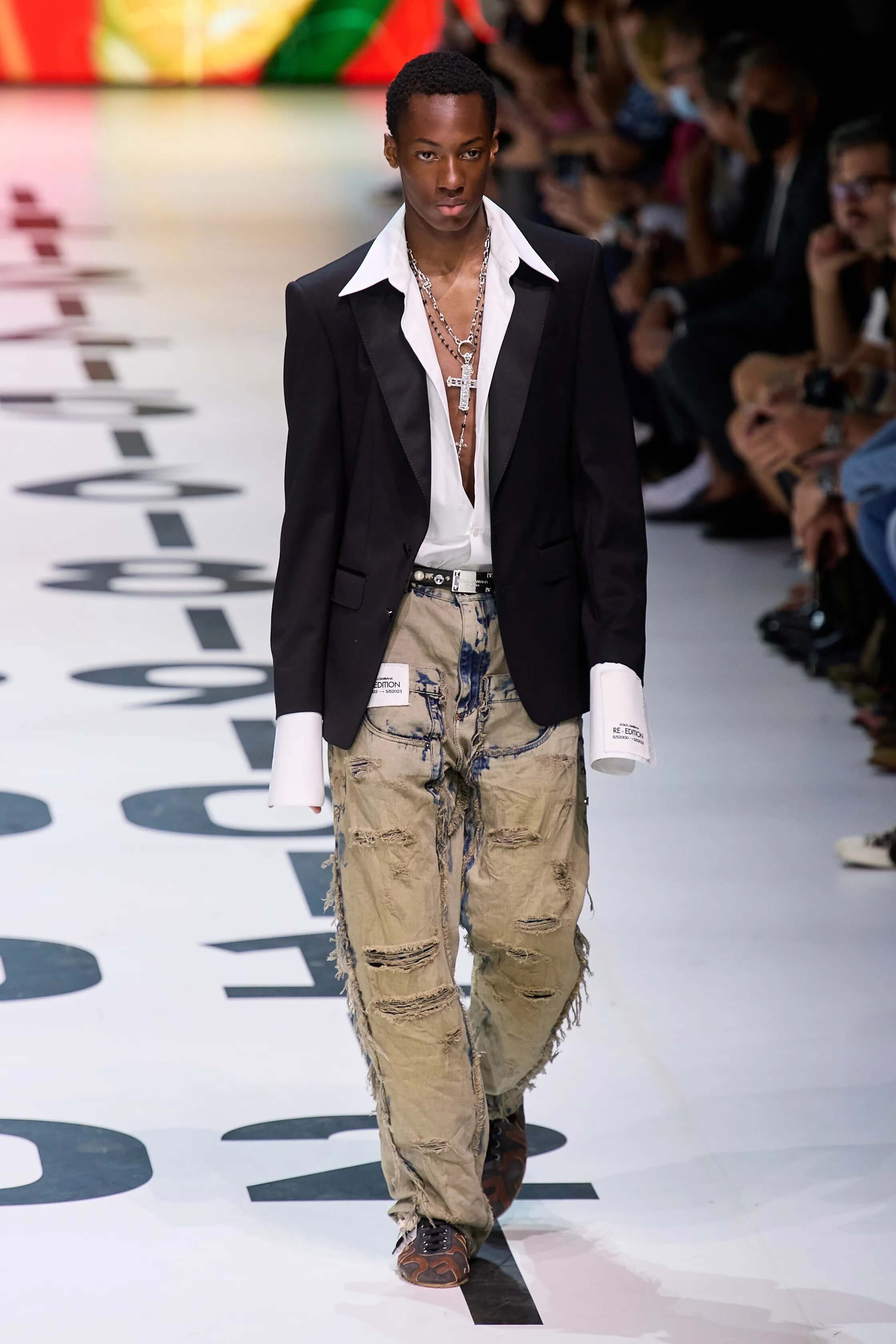 男裝時裝周SS23】Dolce & Gabbana 2023 春夏系列| 不如我哋由頭 男裝時裝周SS23】Dolce & Gabbana 2023 春夏系列| 不如我哋由頭